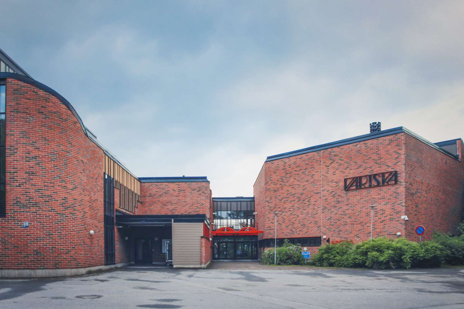 The City of Vaasa is piloting the reuse of bricks in a construction ...